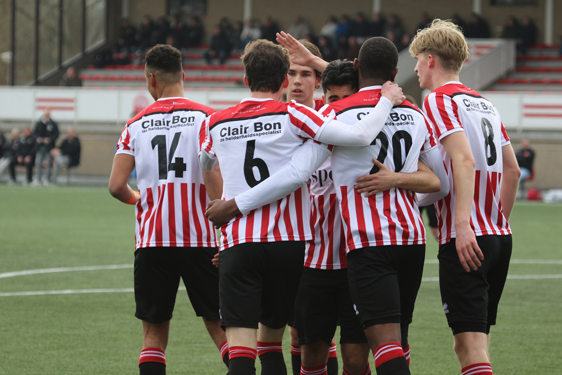 Spektakel met goede afloop: 5-4 | Alphense Boys